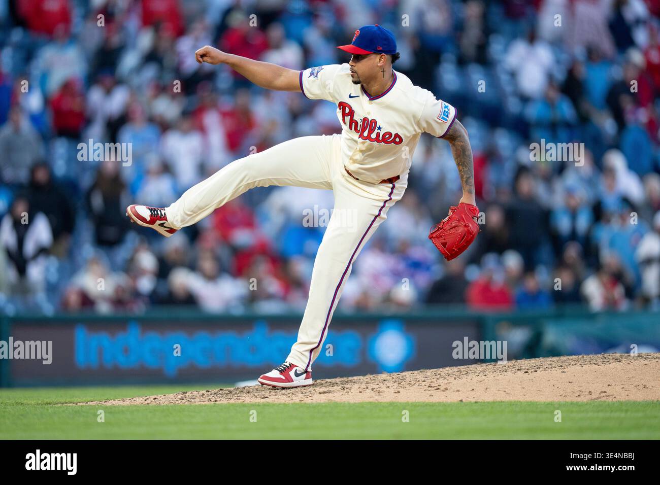 Philadelphia Phillies relief pitcher Jhoan Duran delivers during the ...