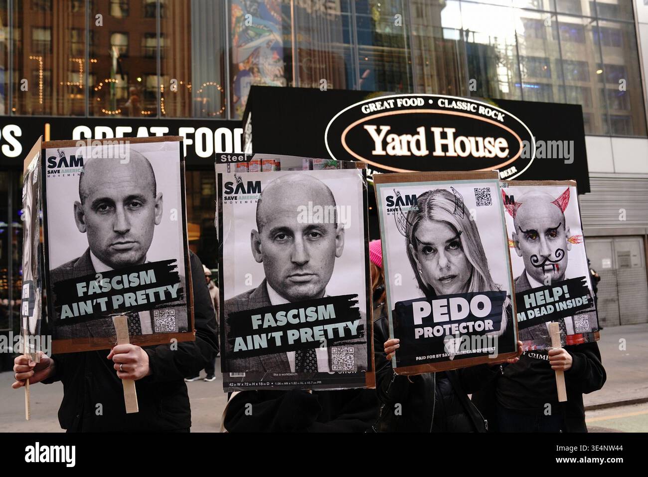 Protesters, signs in attendance for NO KINGS, NO ICE, NO WAR Protest ...