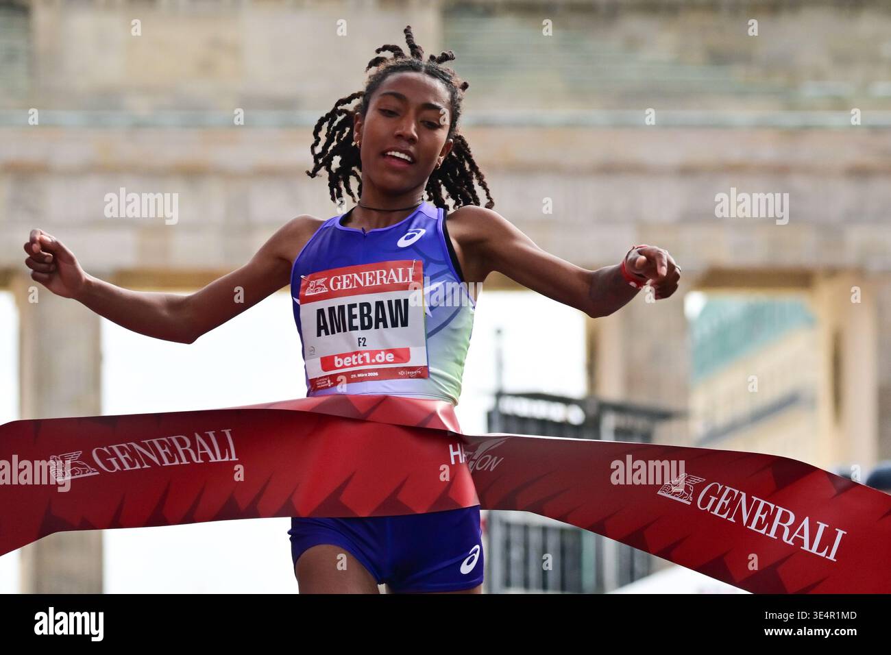 29 March 2026, Berlin: Athletics: Berlin half marathon, Likina Amebaw ...