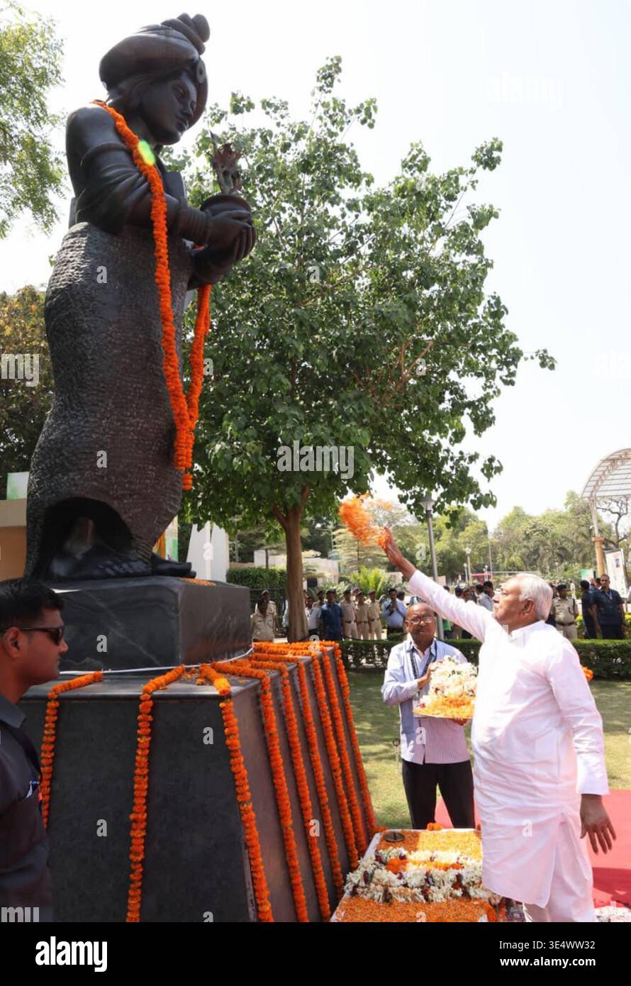 PATNA, INDIA - MARCH 26: Bihar Chief Minister pay tribute to Samrat ...