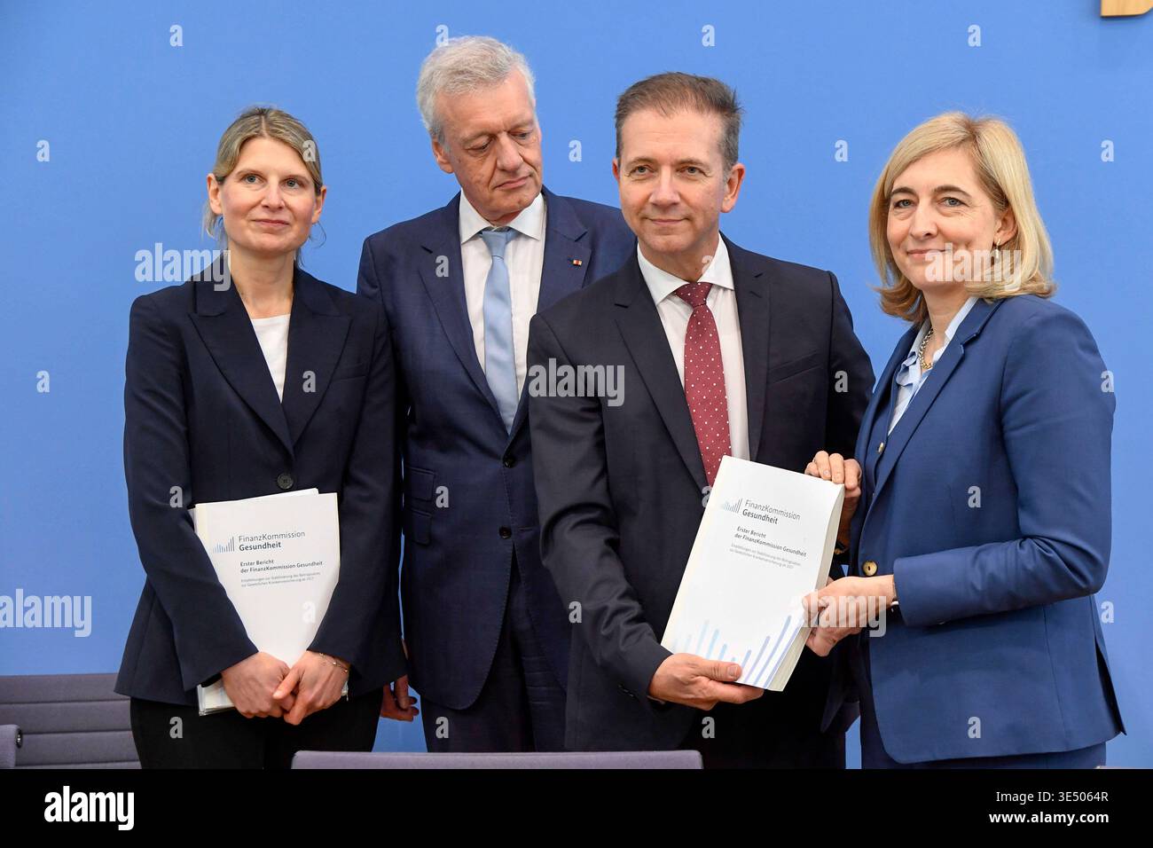 ABB/BPK-Prof. Dr. Leonie Sundmacher, Vorsitzende der FinanzKommission ...