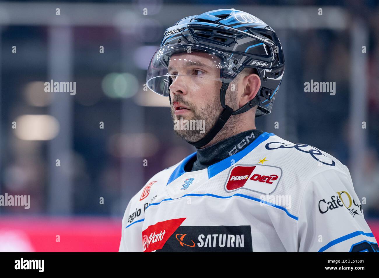 Riley Barber (ERC Ingolstadt, #37) / Portrait / Portraet GER, EHC Red ...