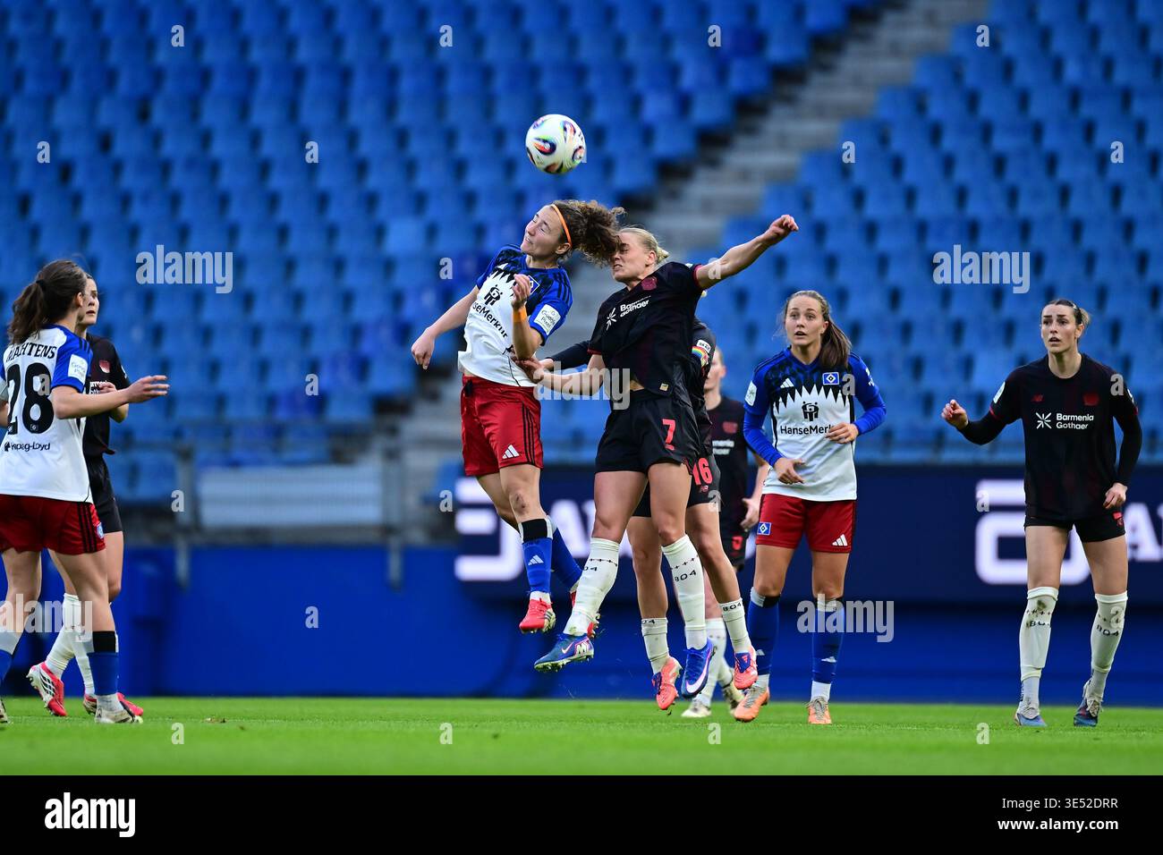 Melanie Brunnthaler (11, Hamburger SV) Cornelia Kramer (7, Bayer 04 ...