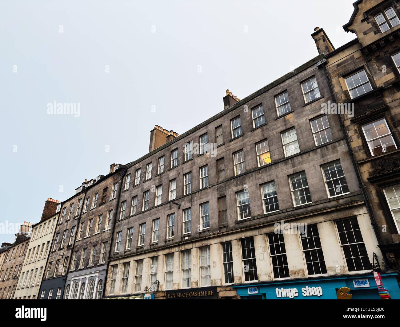 Edinburgh, Scotland, UK - February 15, 2026: Row of historic Georgian ...