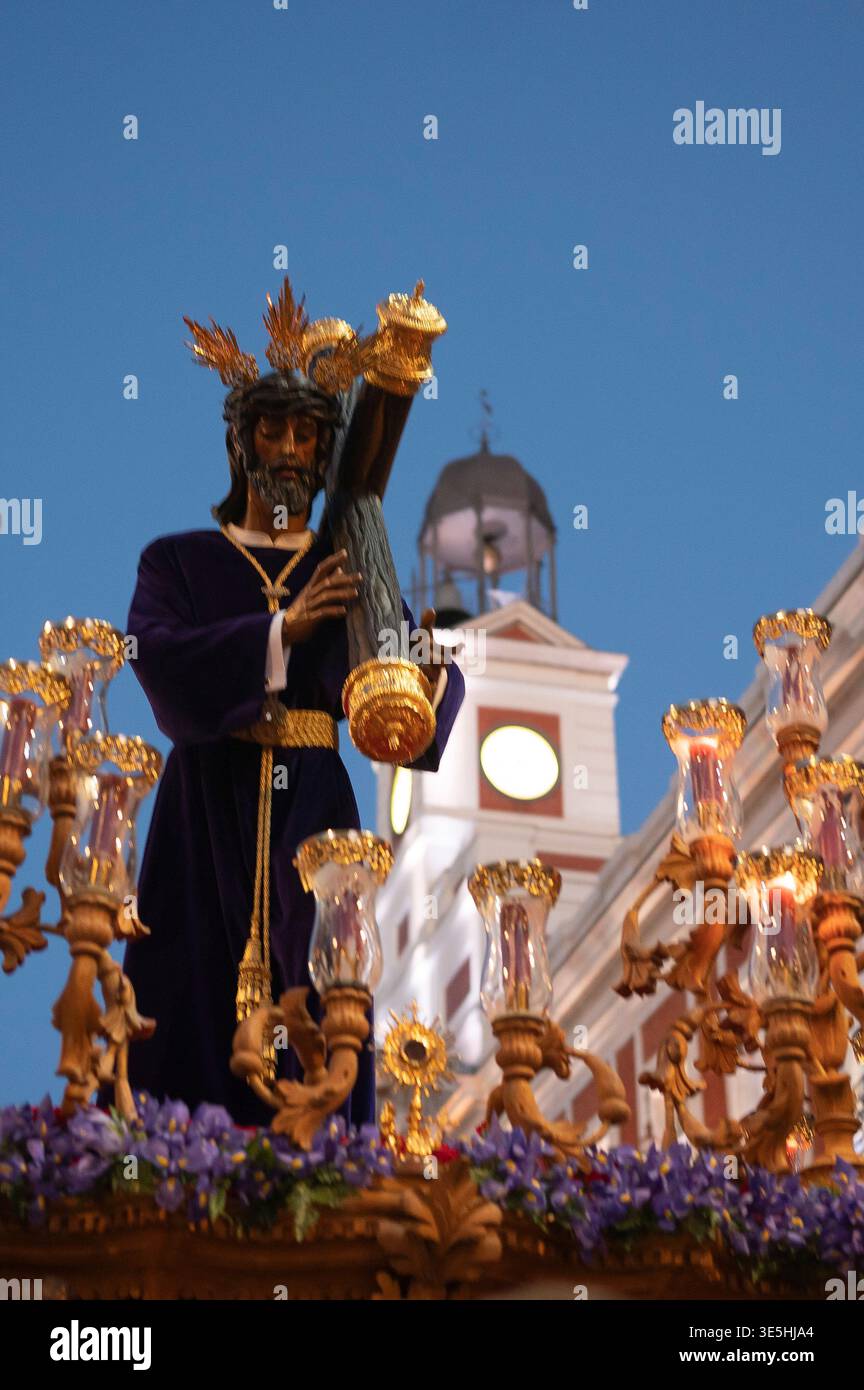 People participate during the procession of the Hermandad de los ...
