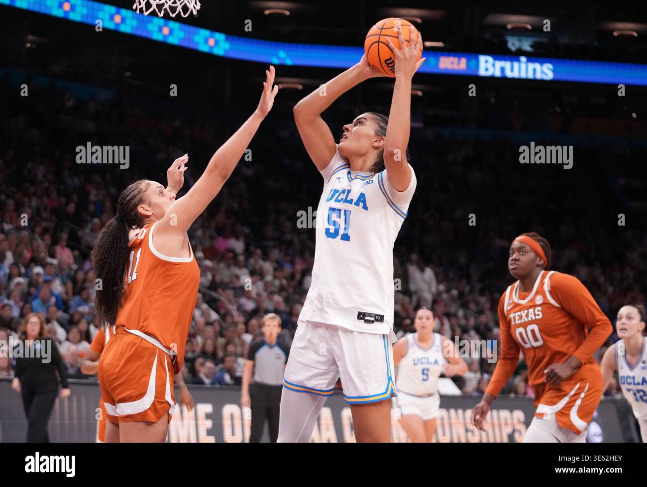 Lauren betts hi-res stock photography and images - Alamy