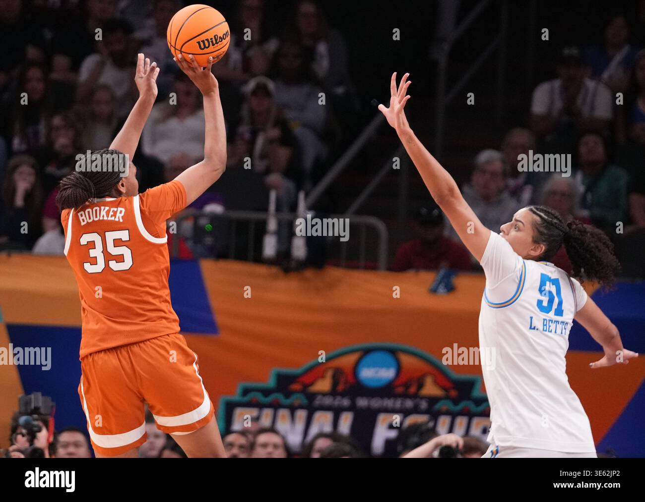 Lauren betts hi-res stock photography and images - Alamy