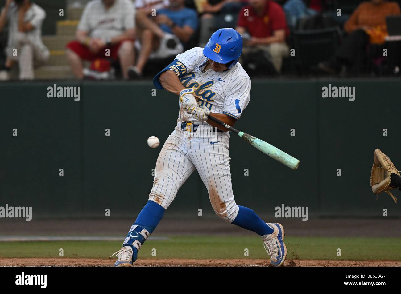 Los Angeles Calif., 3, April 2026 .UCLA Bruins first base Mulivai Levu ...