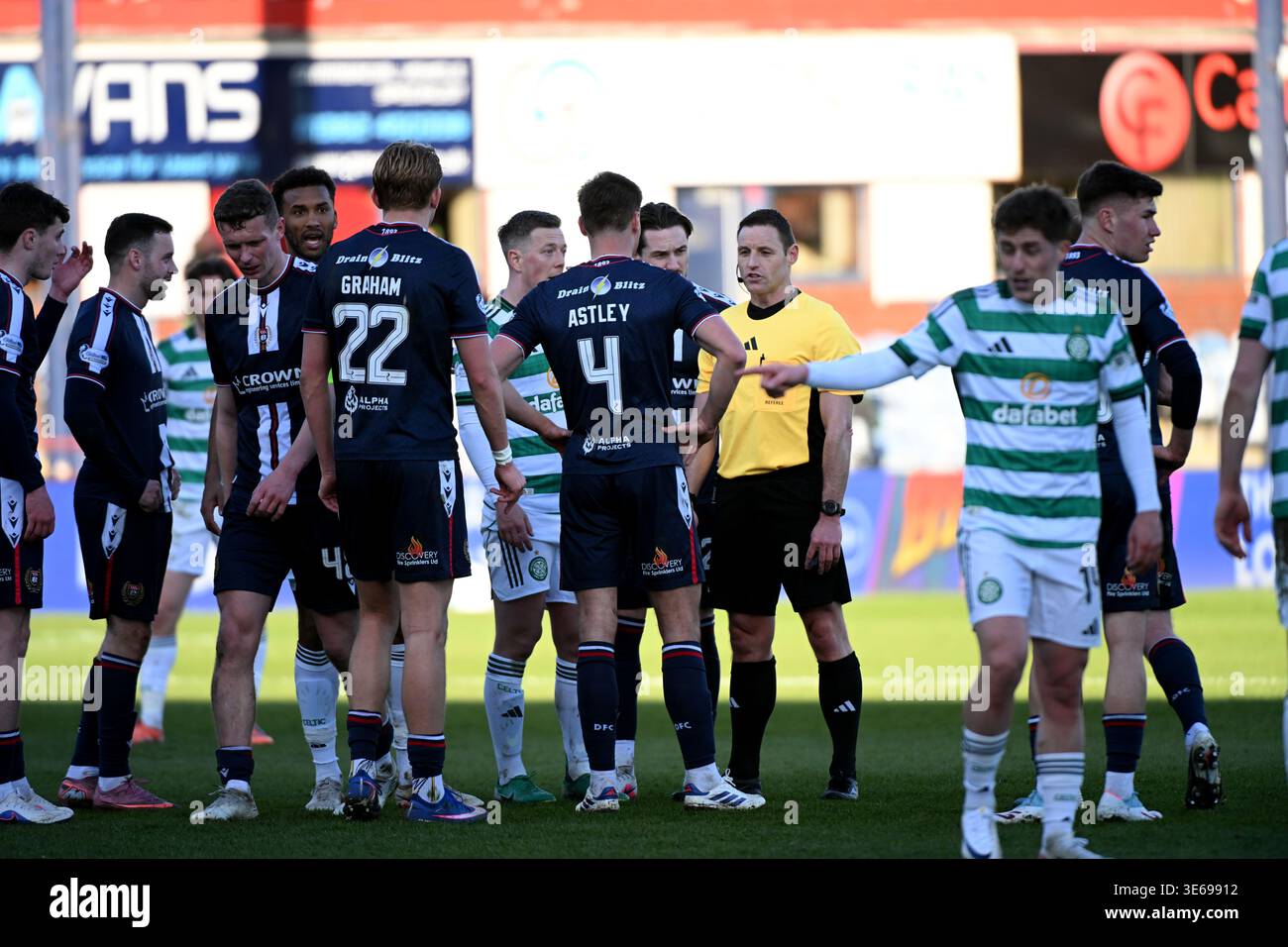 Dundee's Ryan Astley (centre) is sent off during the William Hill ...