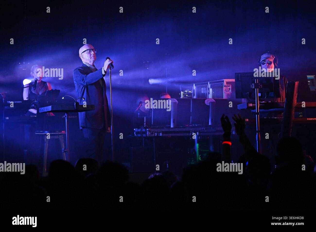 LONDON, ENGLAND - APRIL 06: Neil Tennant and Chris Lowe of ‘Pet Shop ...