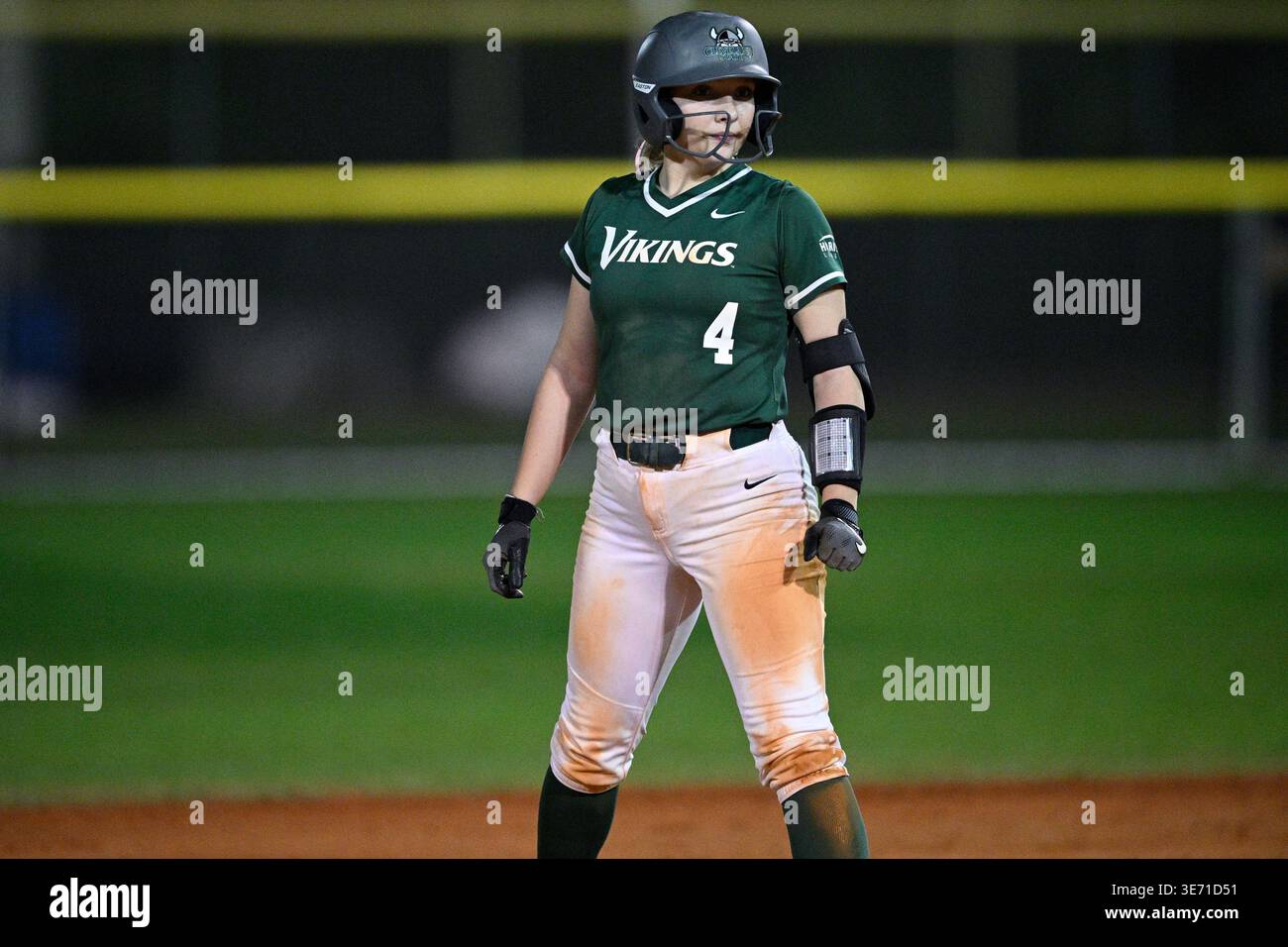 Cleveland State's Delaney Ellis (4) stands at second base during an ...