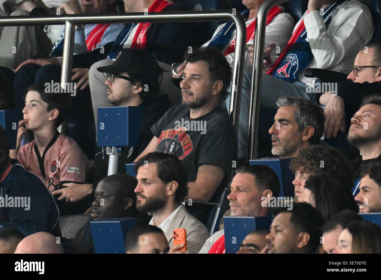 Ary Abittan, Michael Youn - PSG vs Liverpool in Parc des Princes, in ...