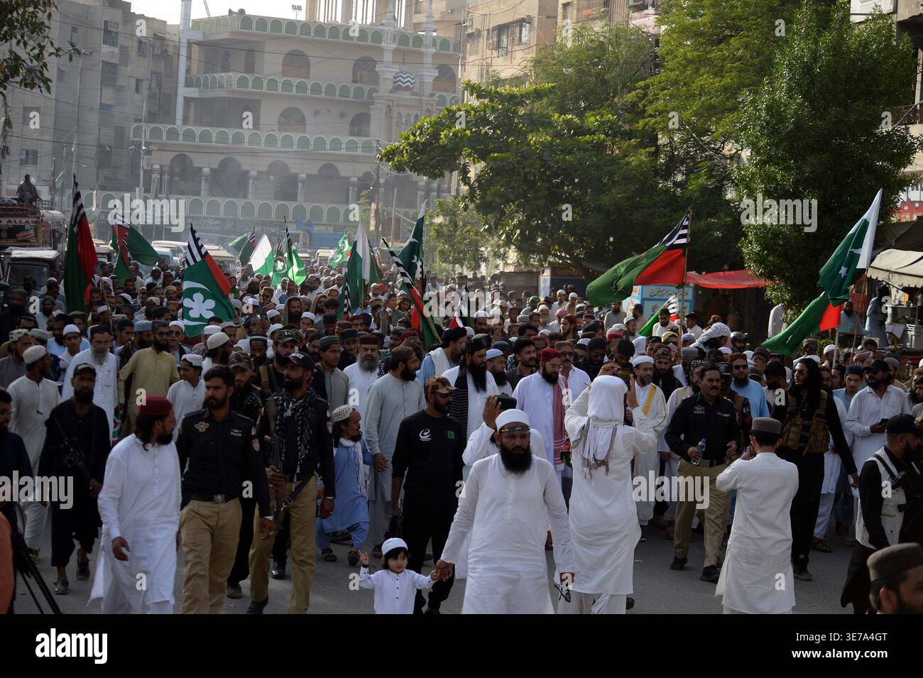 Activists of Ahle-Sunnat Wal Jamat Karachi Division are holding Tahafuz ...