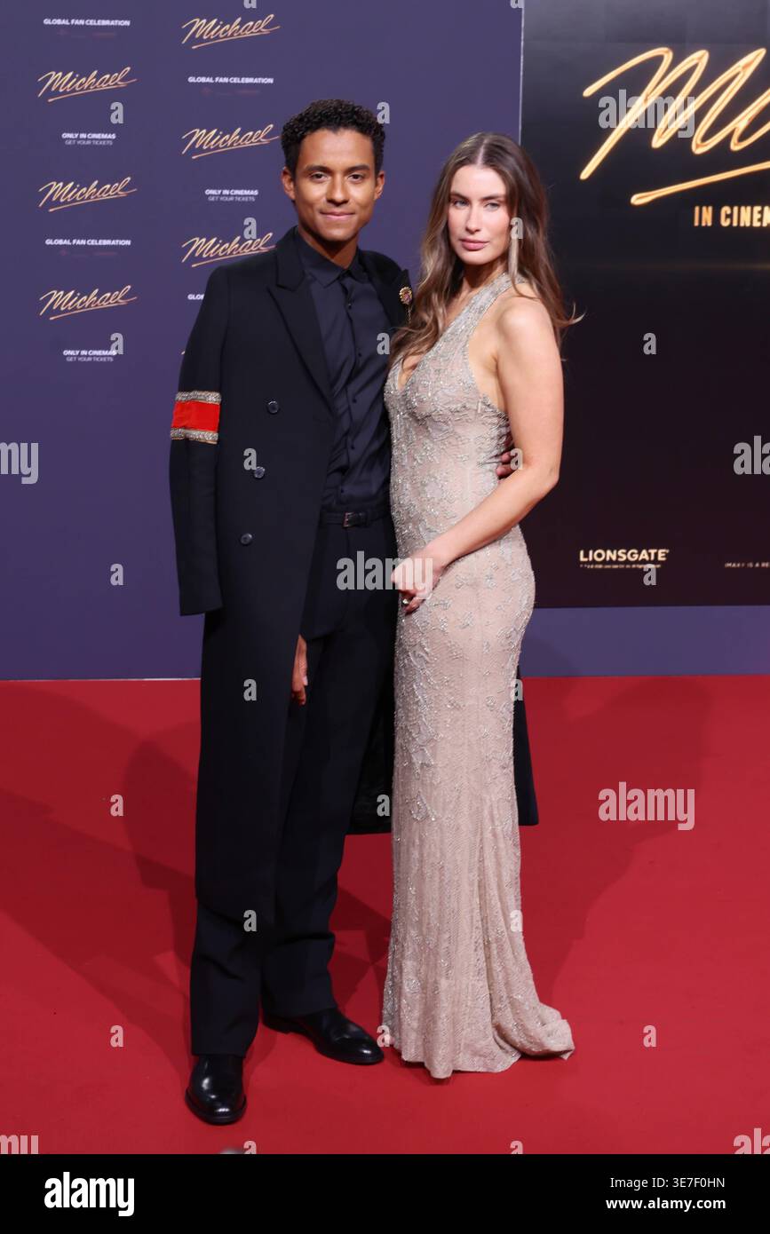 Michael Jaafar Jackson, Maddie Simpson Filmpremiere zu Michael auf dem ...