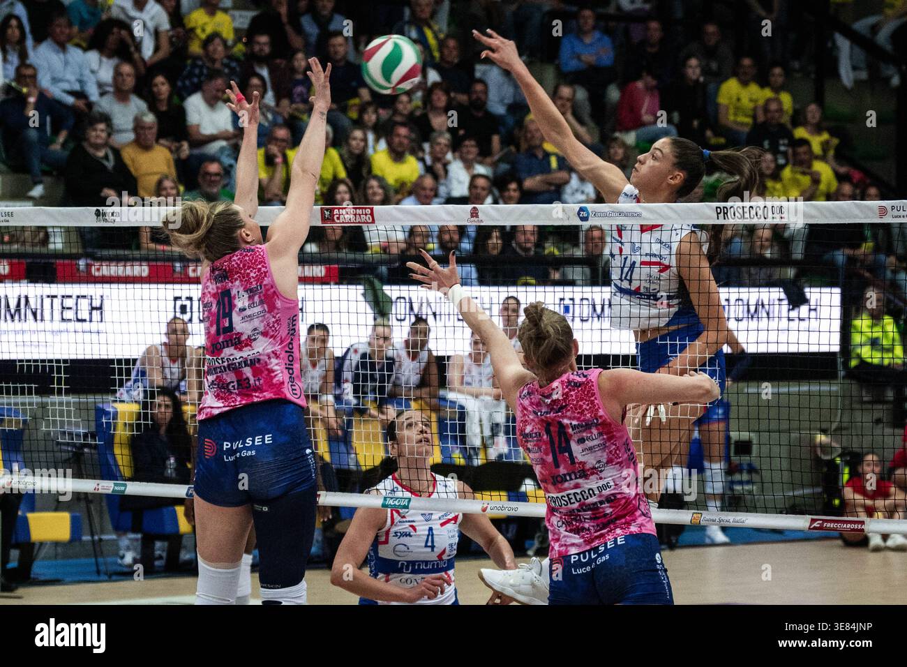 Hena Kurtagic attack celebration during Playoff Scudetto - Final ...