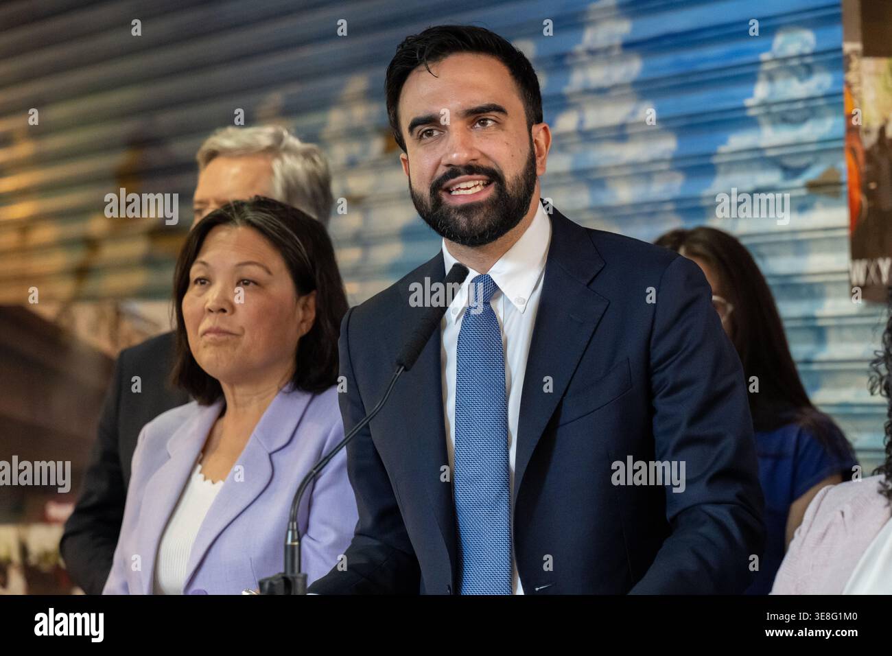 Photo by: NDZ/STAR MAX/IPx 2026 4/14/26 Mayor Zohran Mamdani holds a ...