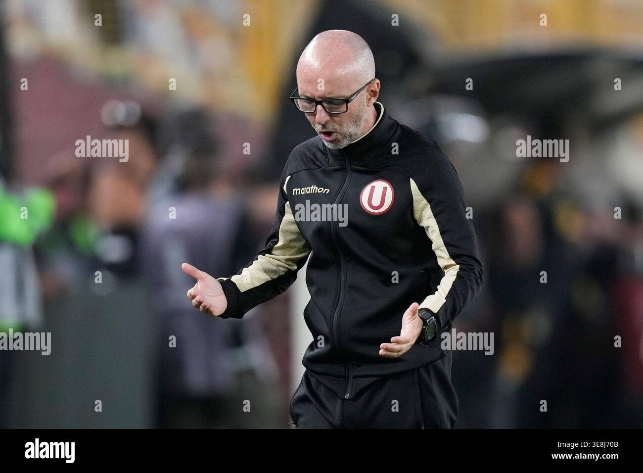 Coach Francisco Rabanal of Peru's Universitario gestures during a Copa ...