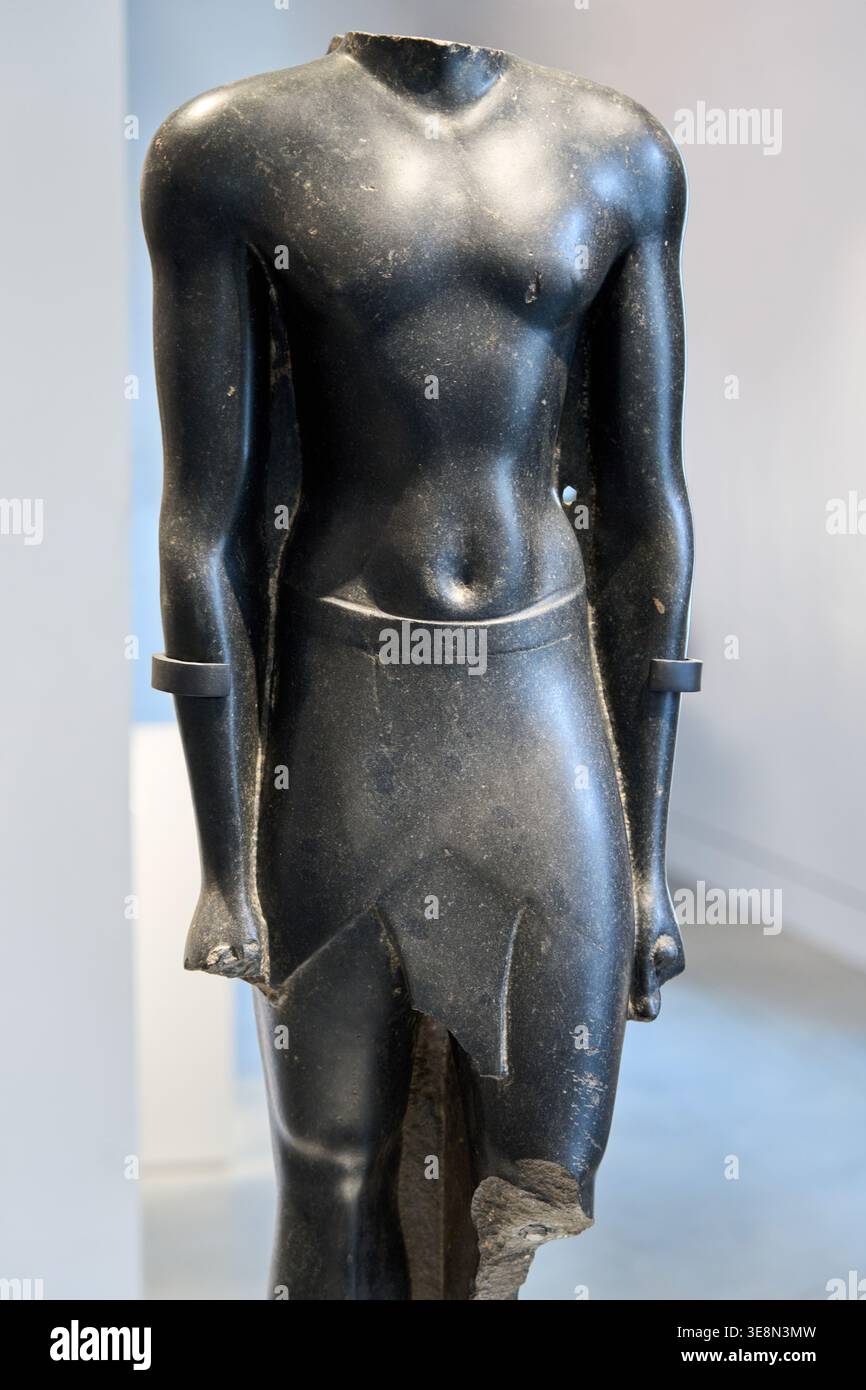 Basalt statue hi-res stock photography and images - Alamy