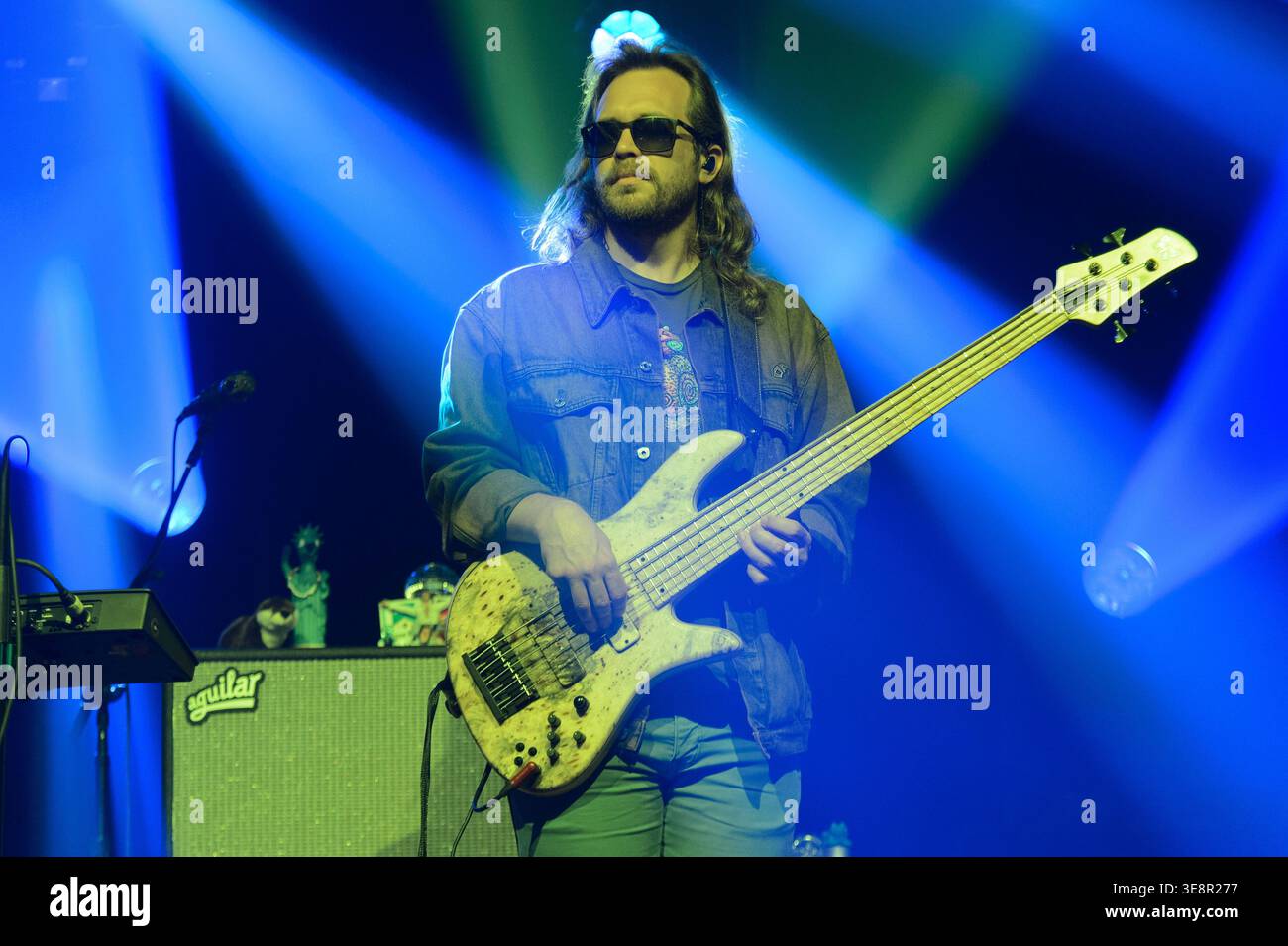 Trevor Weeks performs with Goose at the FTL War Memorial Auditorium ...