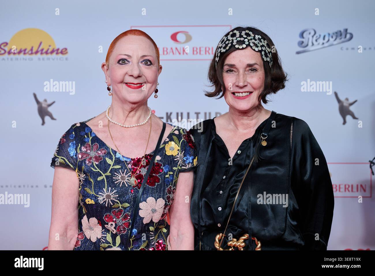 15 April 2026, Berlin: Adele (l) and Fiona Bennett attend the B.Z ...