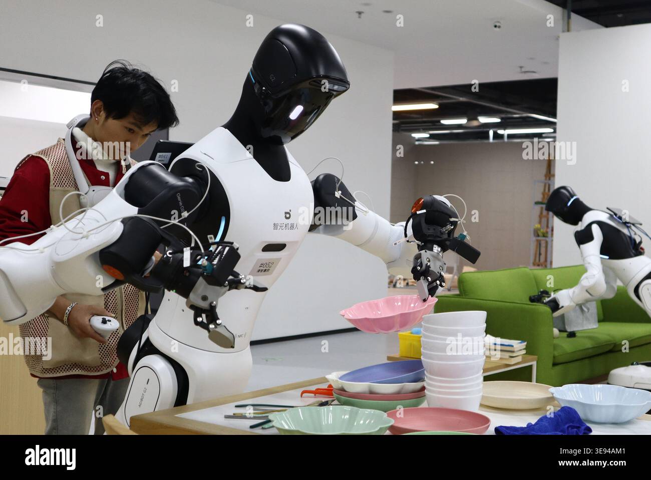 Scene training and data collection through flexible tactile sensors hi ...