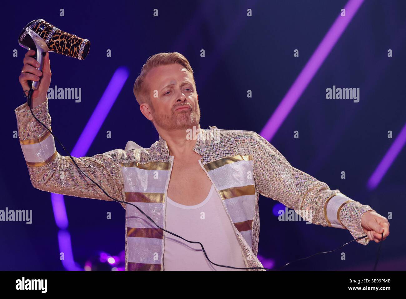17 April 2026, North Rhine-Westphalia, Cologne: Ross Antony, singer ...