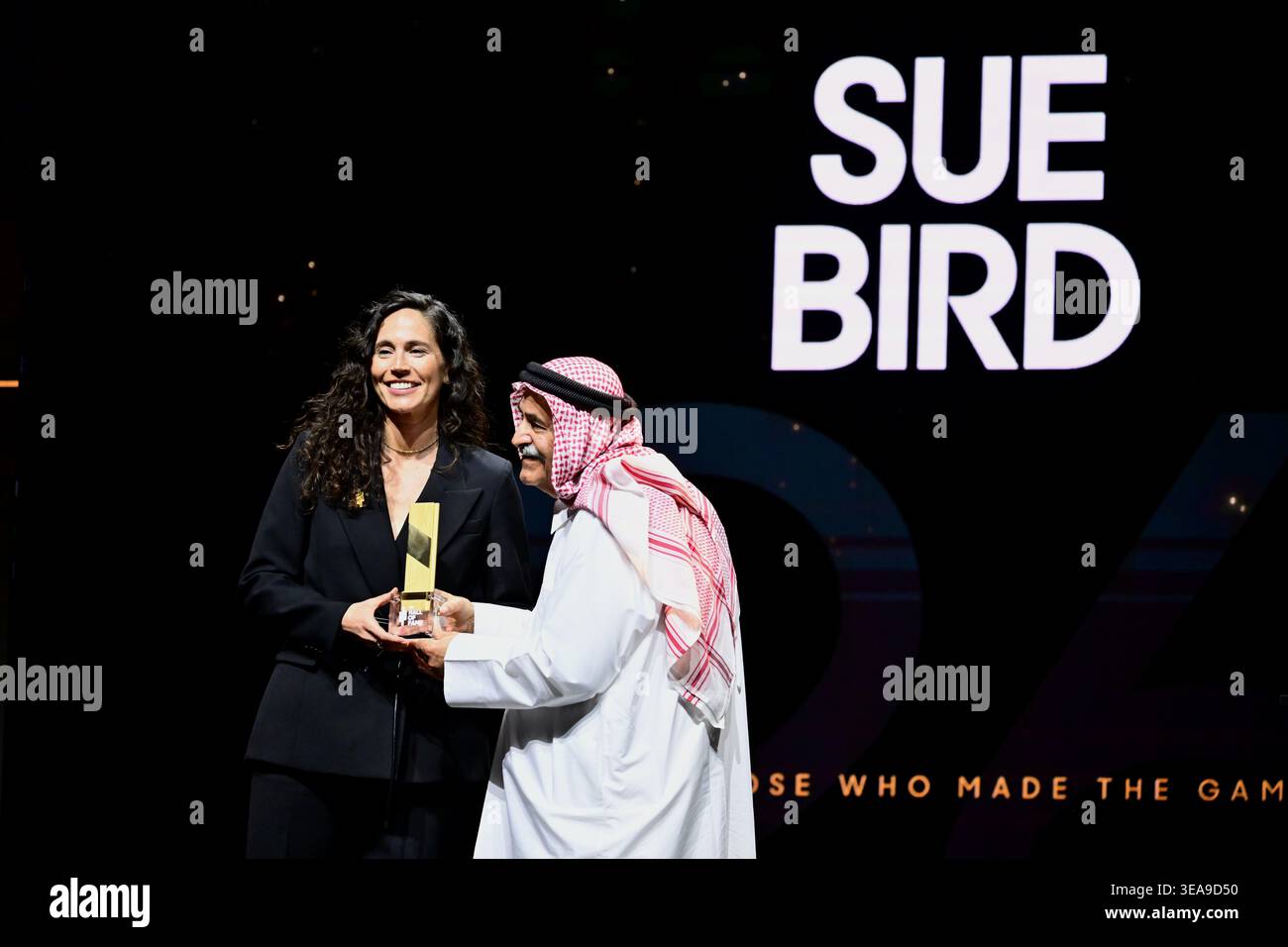 21 April 2026, Berlin: Sue Bird (l), former US basketball player ...