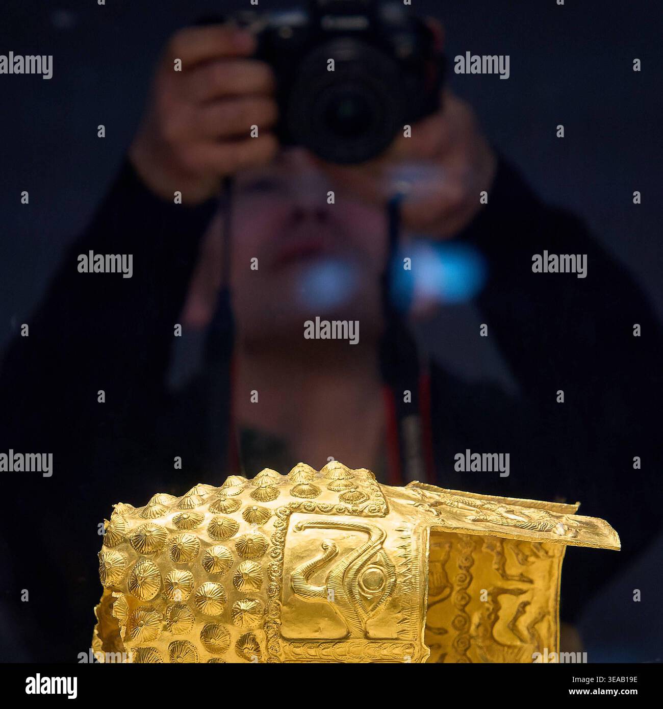 Dacian Treasure Returns Home, Golden Helmet of Cotofenesti Unveiled in ...