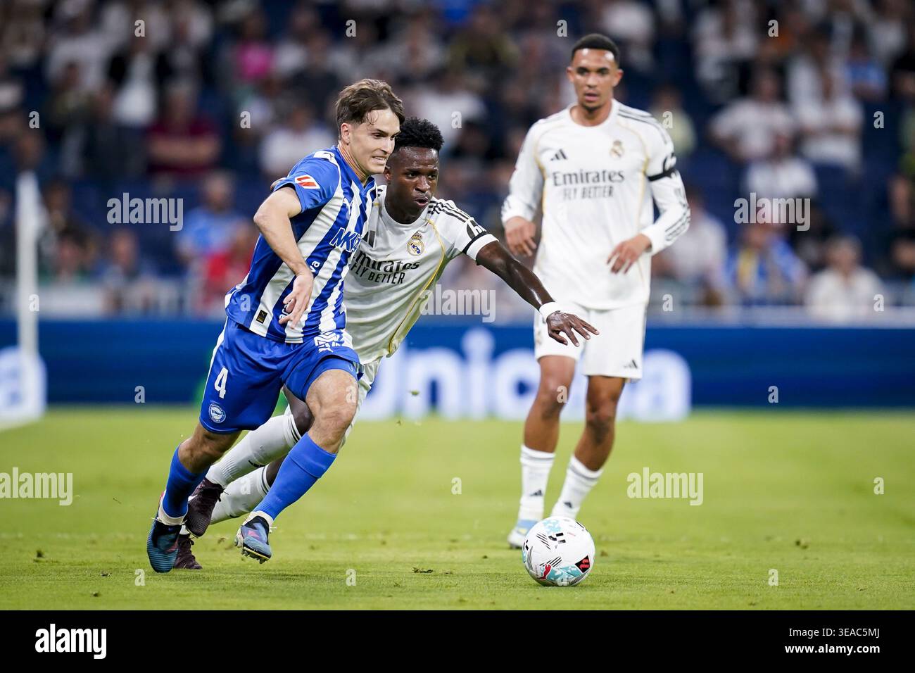 Denis Suarez of Deportivo Alaves and Vinicius Junior of Real Madrid ...
