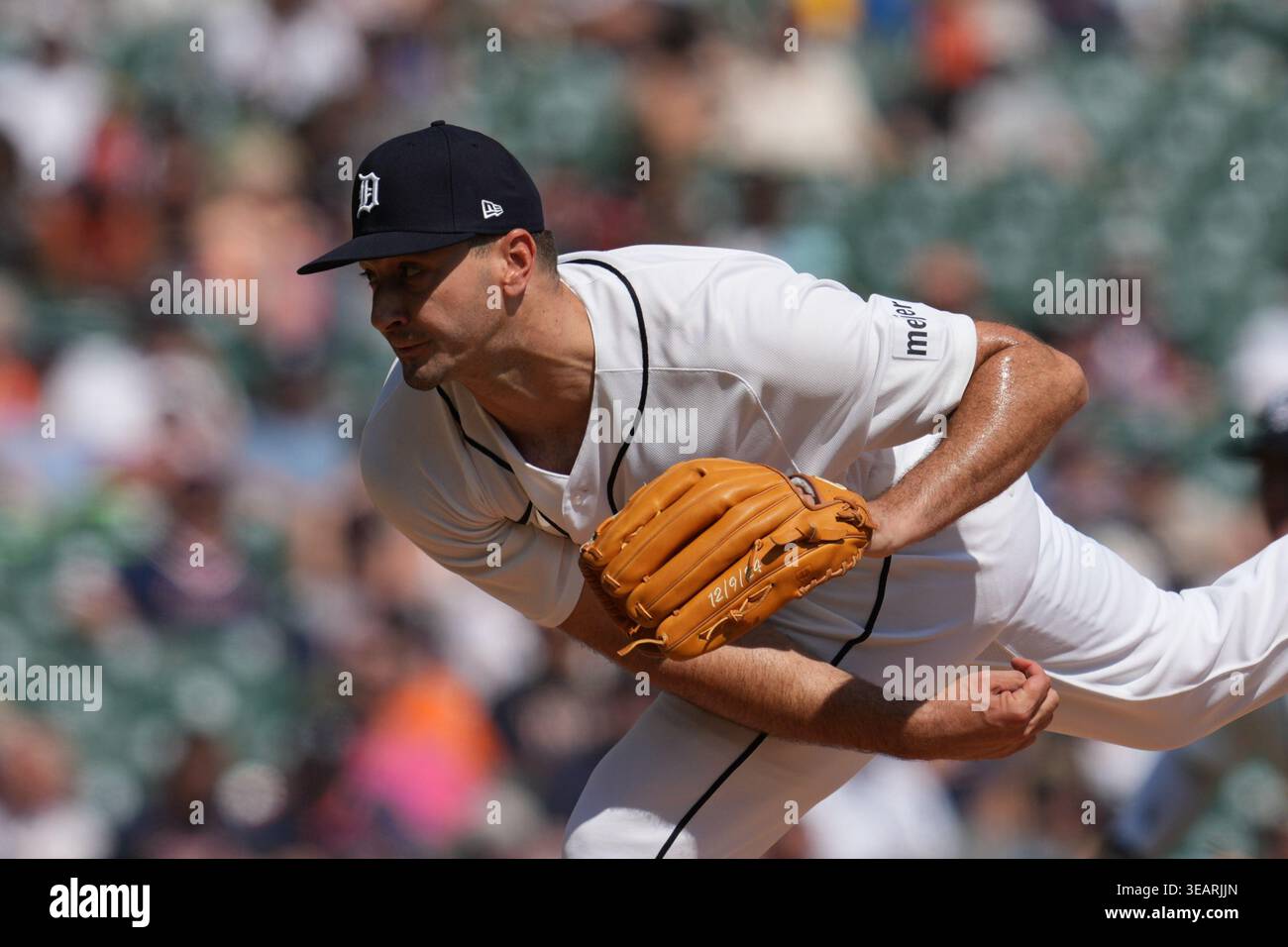 Detroit Tigers pitcher Burch Smith throws against the Milwaukee Brewers ...
