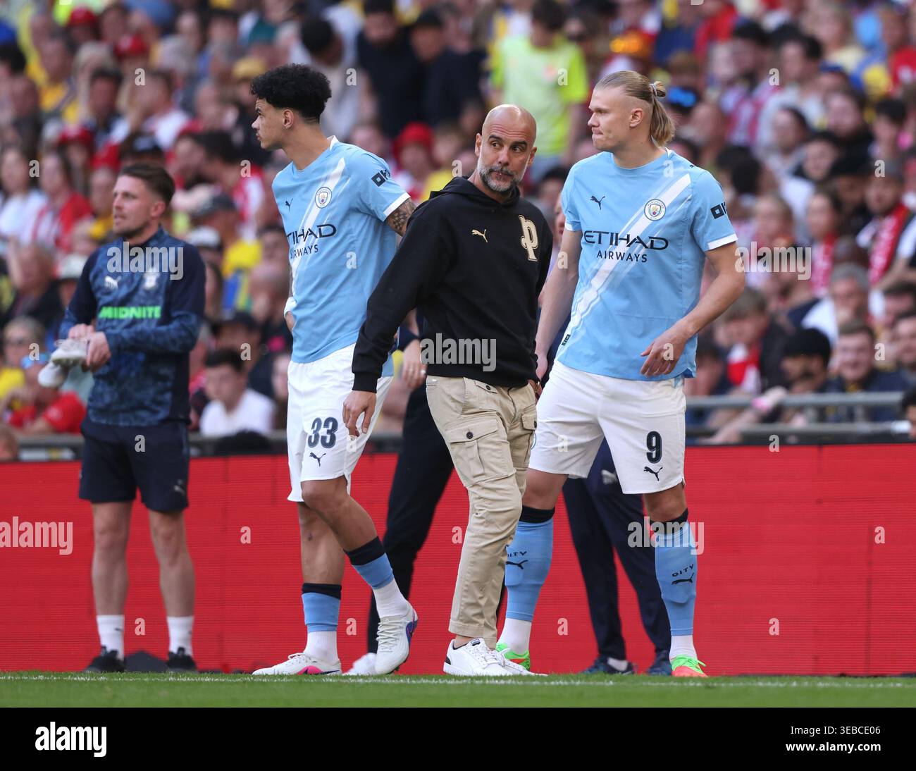 Erling Haaland (MC) prepares to come on as a substitute at the Emirates ...