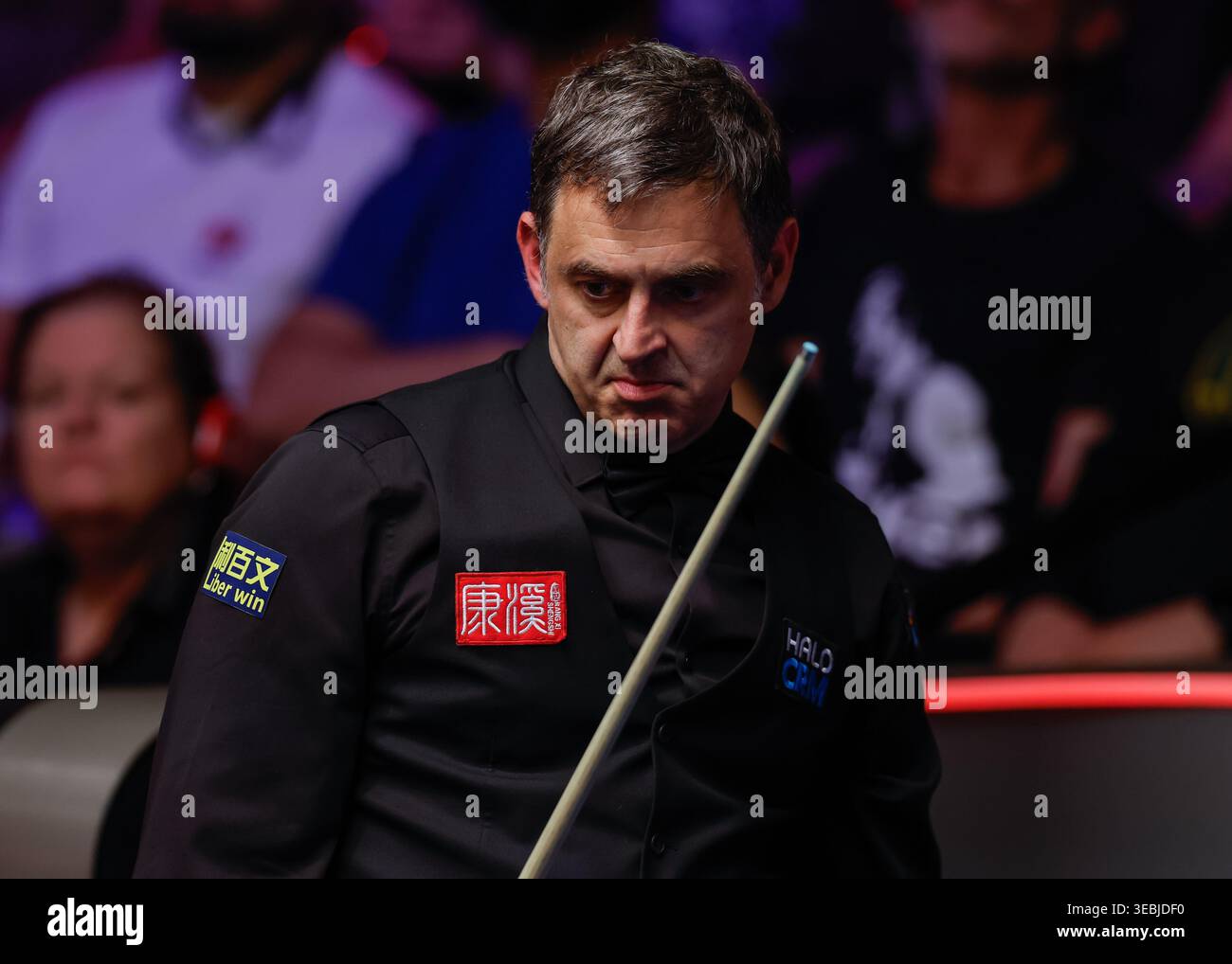 Sheffield, England, 26th April 2026. Ronnie O'Sullivan reacts during ...