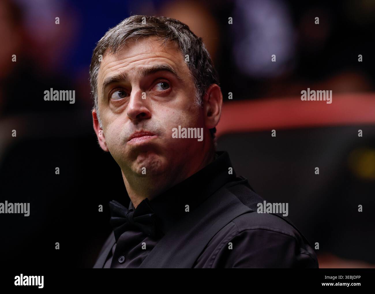 Sheffield, England, 26th April 2026. Ronnie O'Sullivan reacts during ...