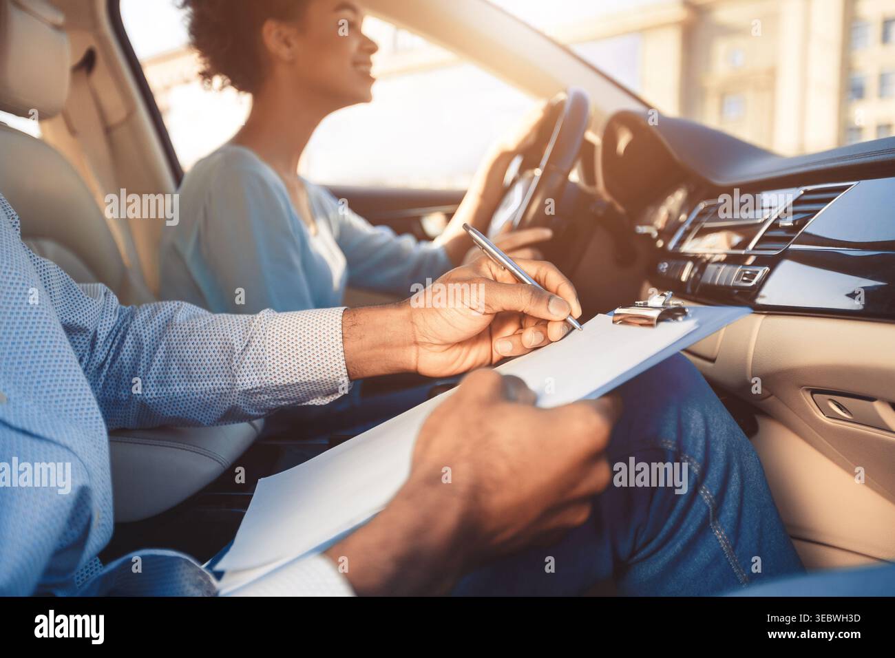 Couple engaged in car hi-res stock photography and images - Alamy