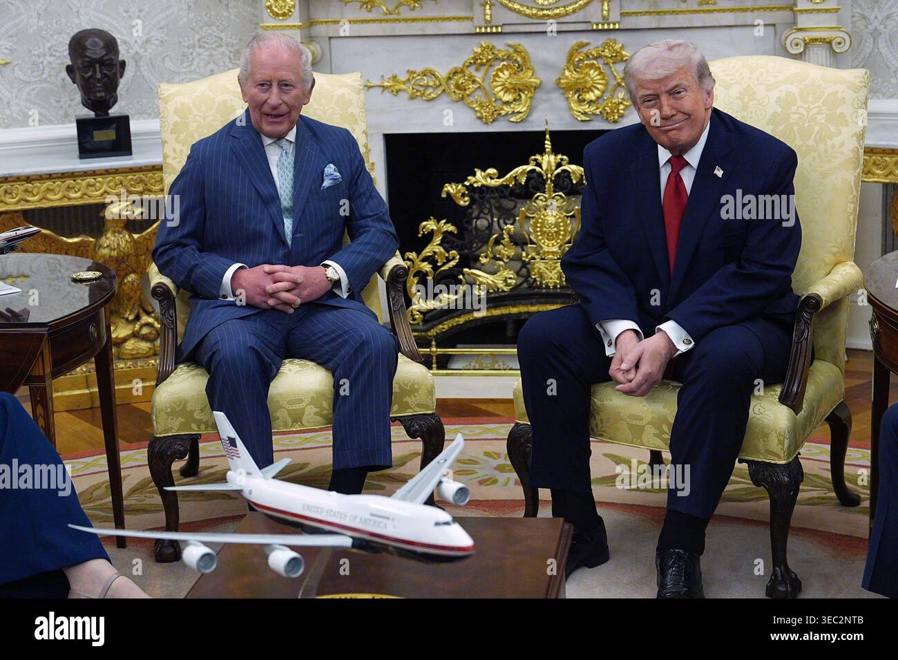 Donald trump 2026 oval office hi-res stock photography and images - Alamy