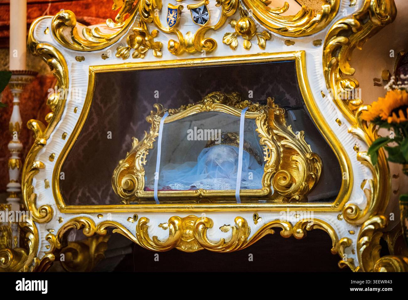 ***FILE PHOTO*** Skull of Saint Zdislava pictured in Basilica of St ...