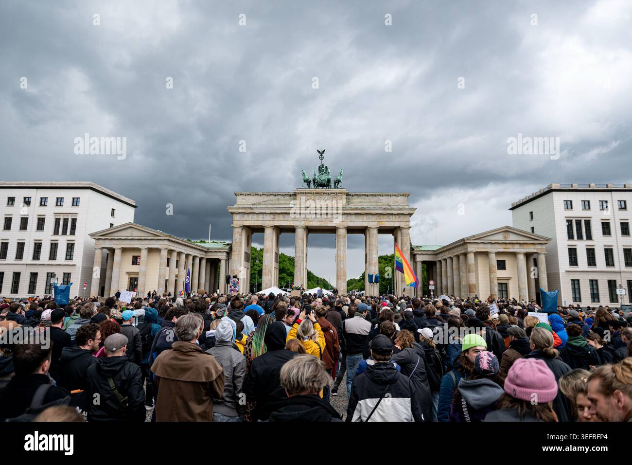 14 May 2026, Berlin: People take part in the "Men against violence ...