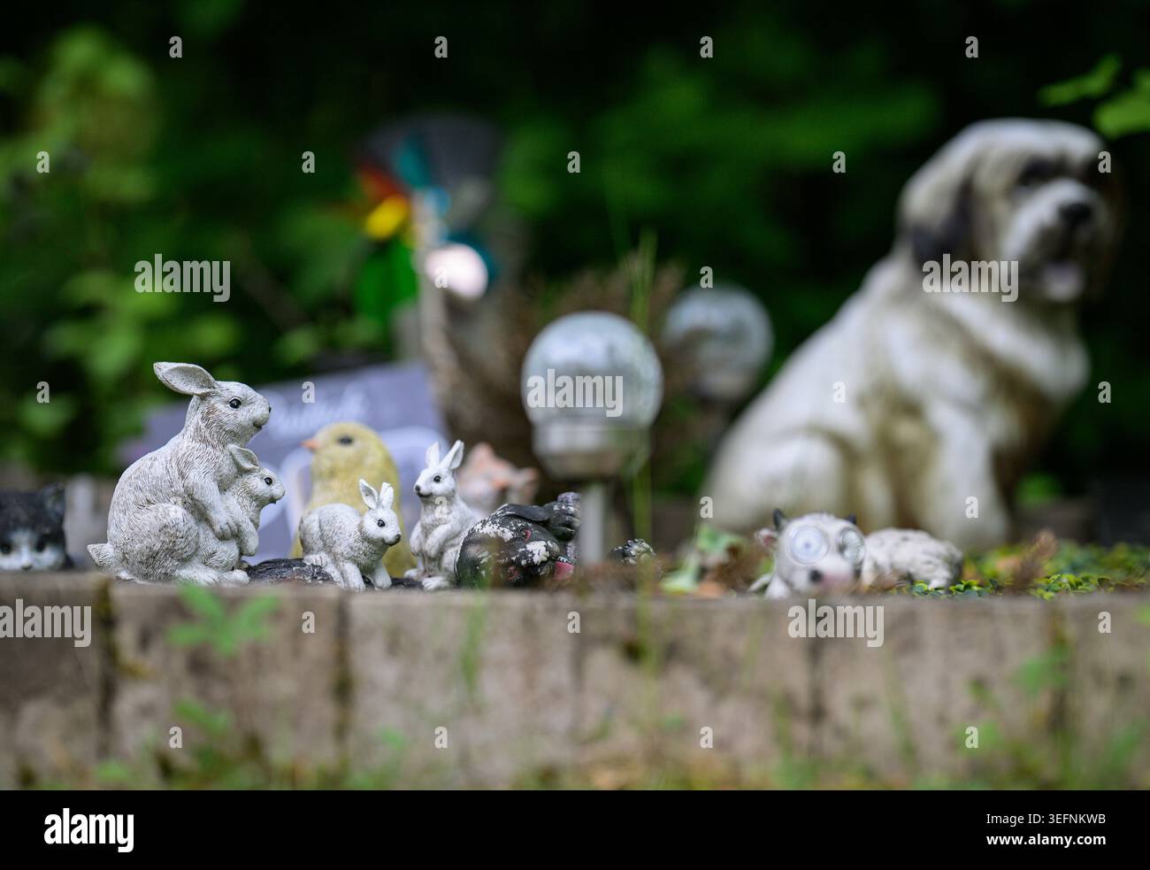 Production 15 May 2026 Hesse Frankfurt Main Various Animal Statues