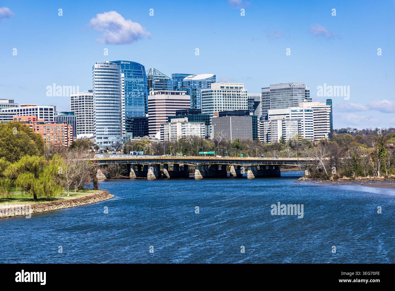 Rosslyn night photography hi-res stock photography and images - Alamy