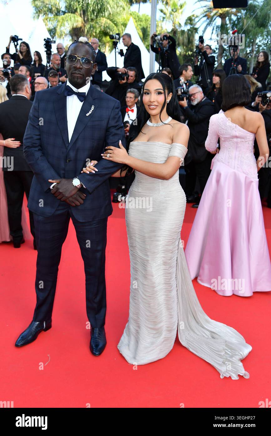 Mamadou Sakho und Majda Sakho bei der Amagra Navidad Premiere 19.05.26 ...