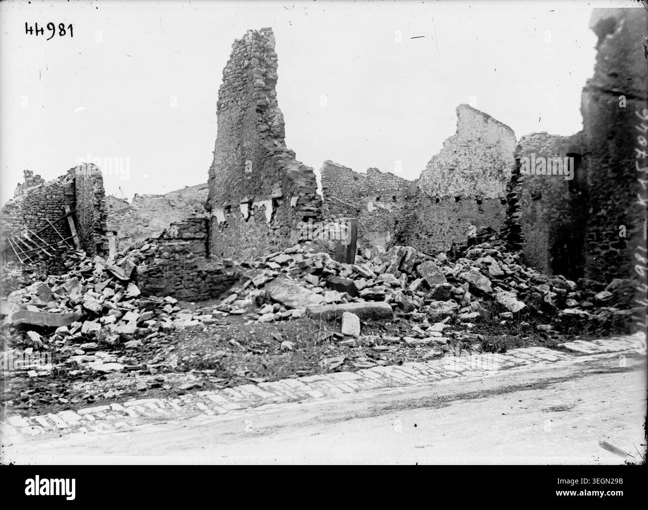 World war 1914 1918 destruction and pillage hi-res stock photography ...
