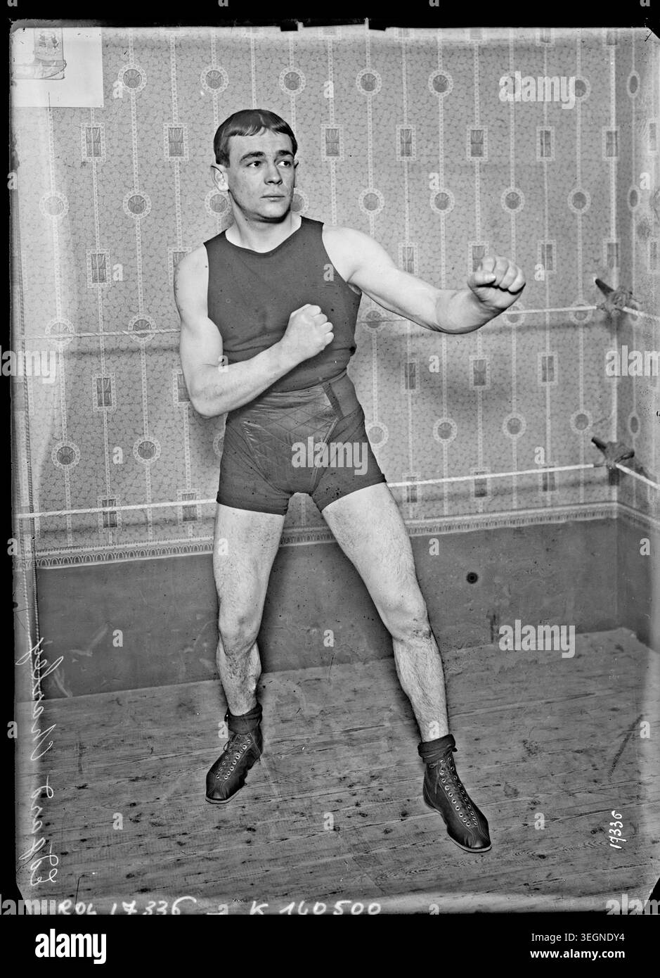 Sports figure portrait 1911 hi-res stock photography and images - Alamy