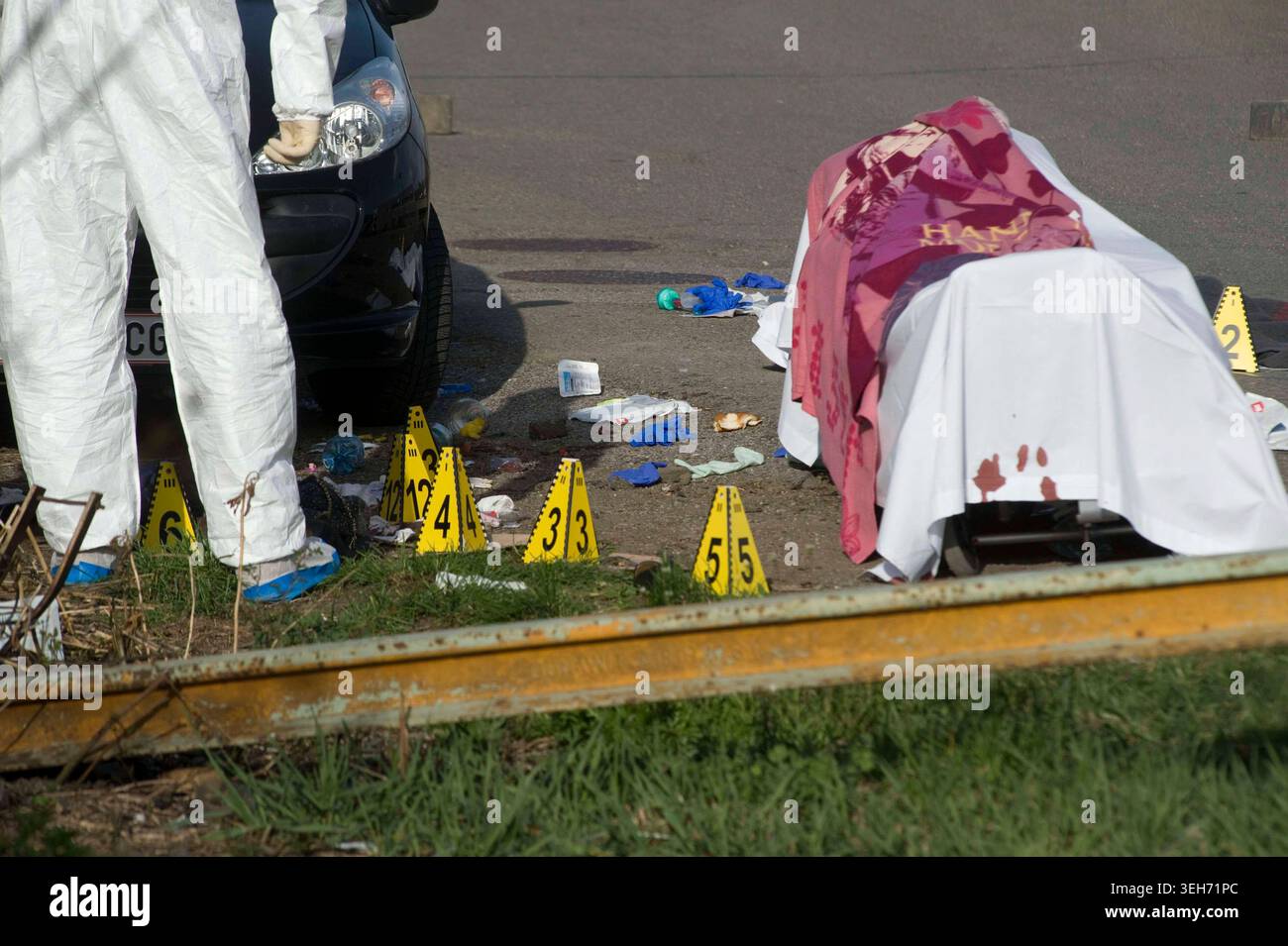 securing evidence in case of a murder, forensics in police work ...