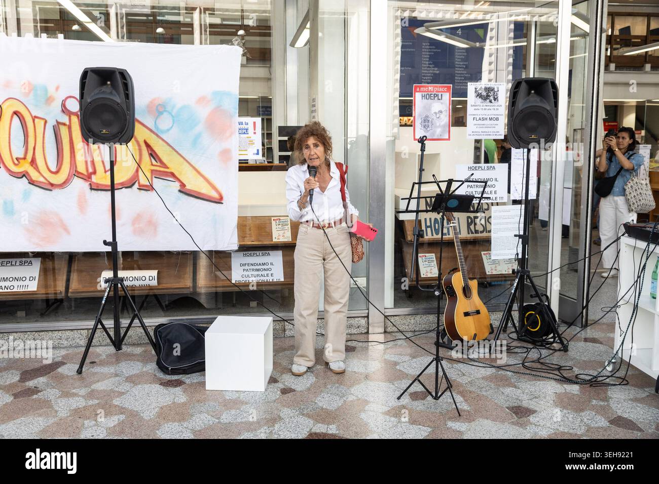 IPA84999185 - Milan, Libreria Hoepli, 5/23/2026, Flash-mob in front of ...