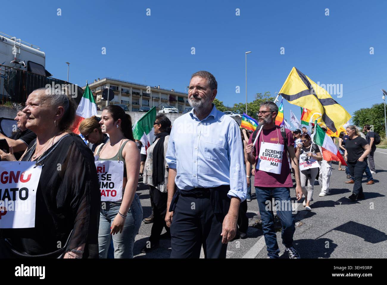 IPA85000145 - Ignazio Marino attends demonstration in Rome's Bastogi ...