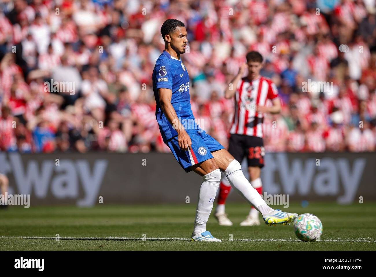 Levi Colwill of Chelsea makes a pass during the Sunderland v Chelsea ...