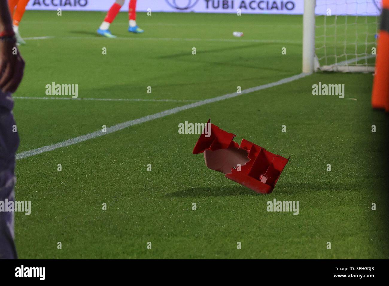 Cremonese's supporter protest during the Serie A soccer match between ...