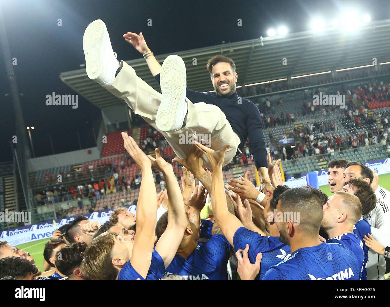 Como's player celebrates during the Serie A soccer match between ...