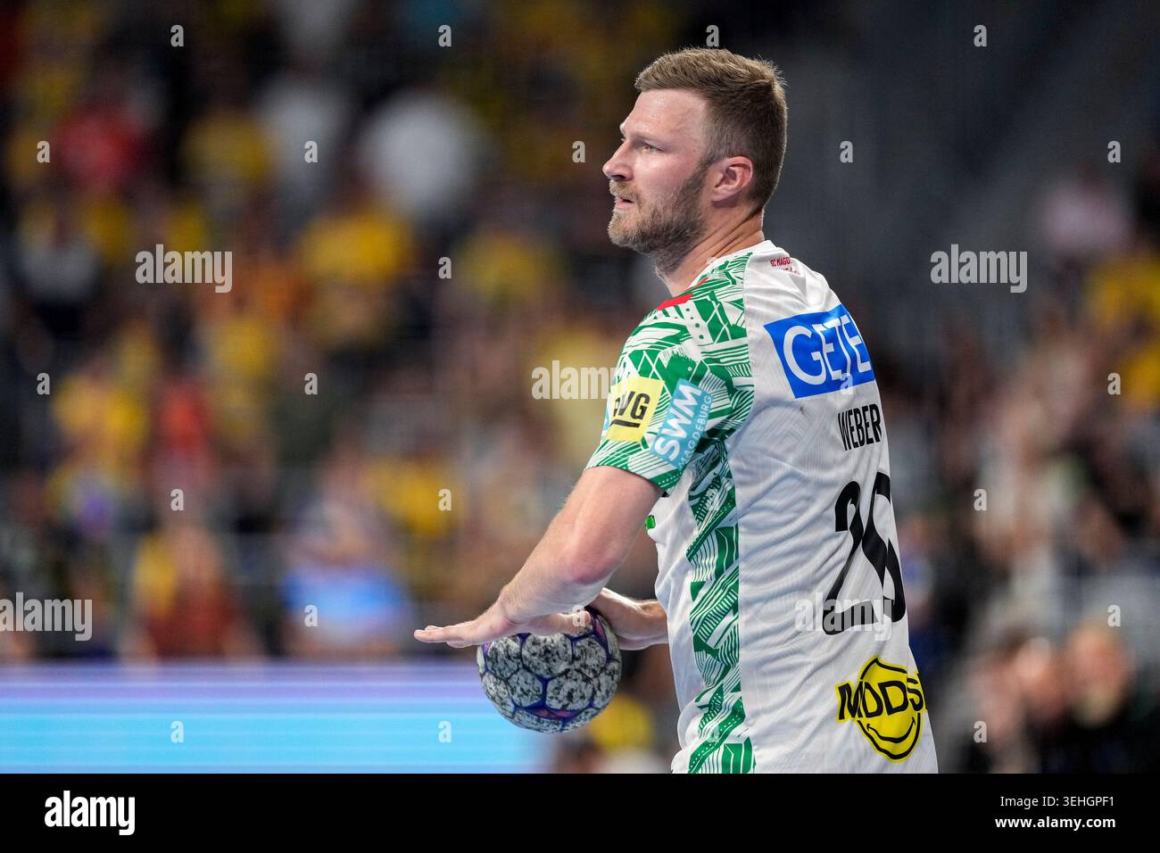 Philipp Weber (SCM, 20), with the ball, single image, individual photo ...