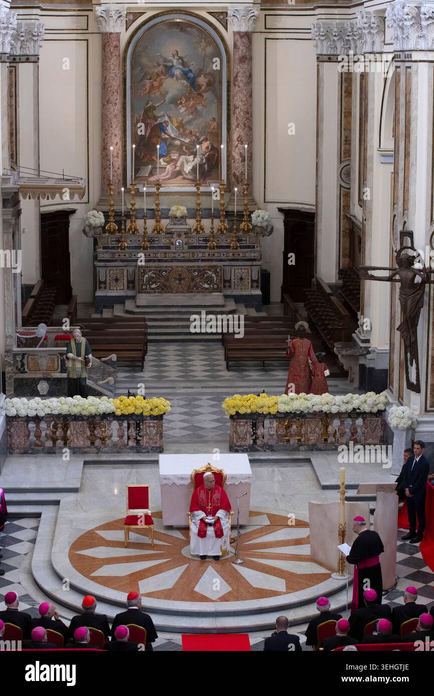 Pope Leo XIV meets with clergy and families who have suffered from ...